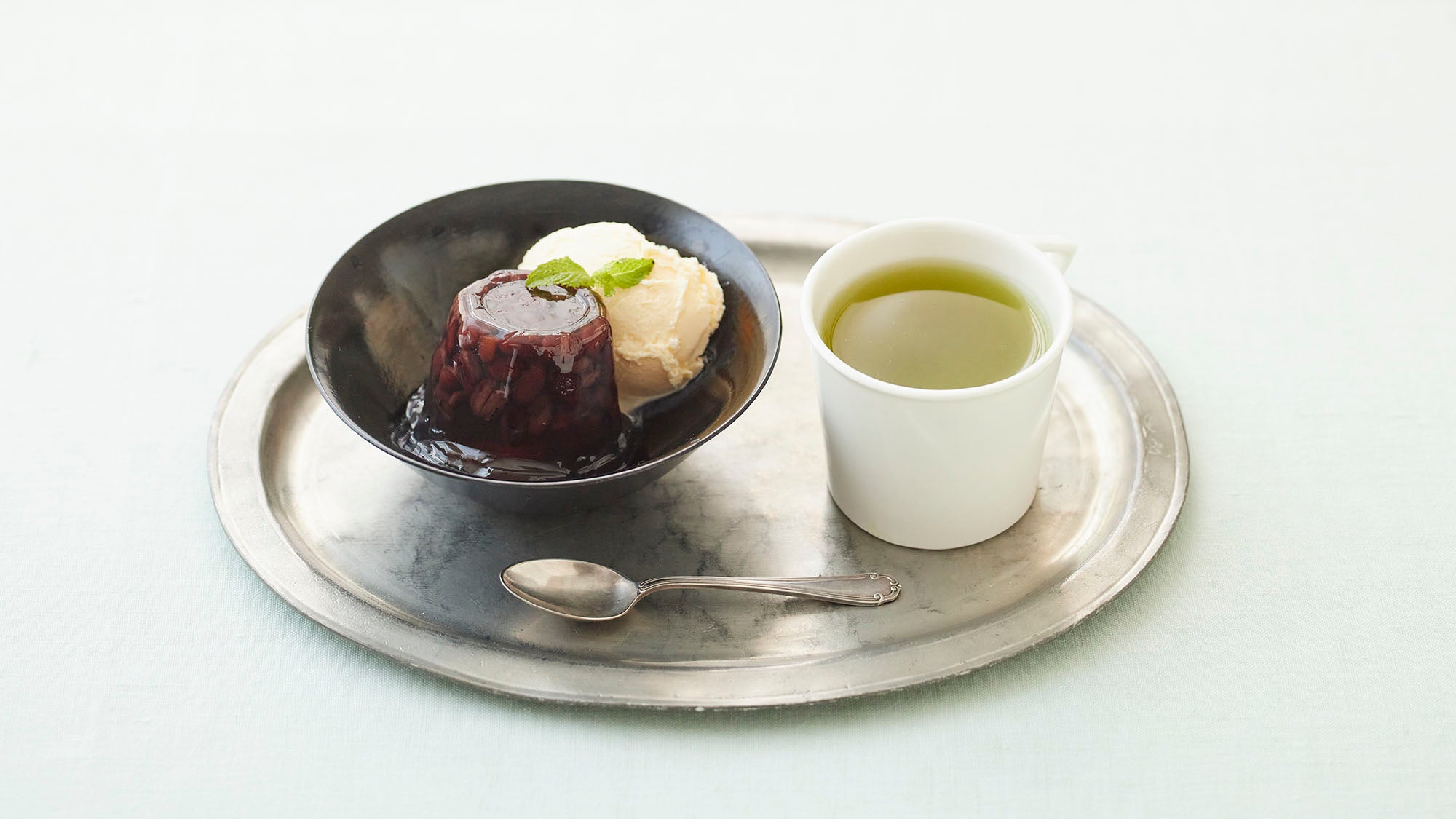 Enjoying "001 Haru Moegi" with Azuki Sundae – Senchado Tokyo Global